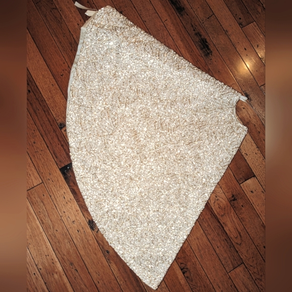 Marlo Lorenz | Holiday | Thro Marlo Lorenz Christmas Lace Haze Shimmer ...